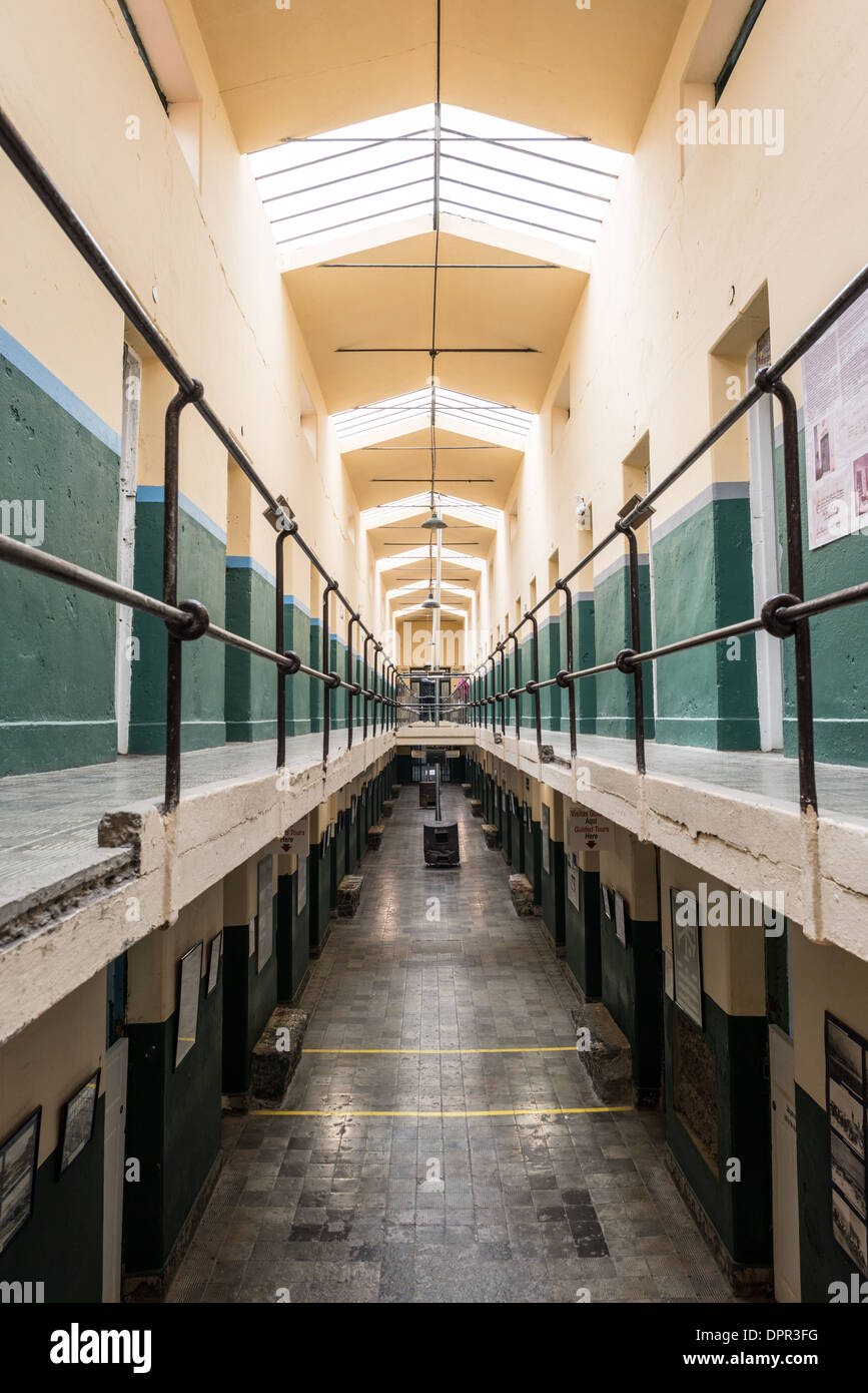 Prison cell displays hi-res stock photography and images - Alamy