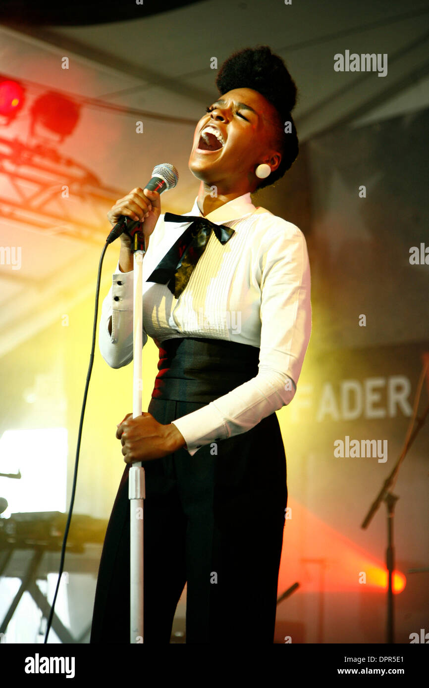 Fader fort hi-res stock photography and images - Alamy