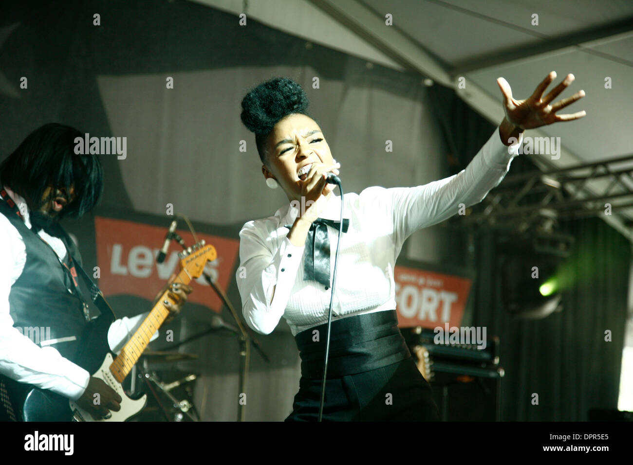 Fader fort hi-res stock photography and images - Alamy