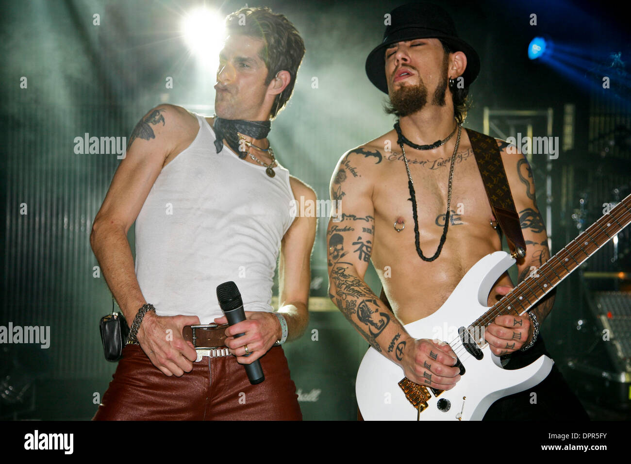 Mar 20, 2009 - Austin, Texas - Singer PERRY FARRELL and guitarist DAVE ...