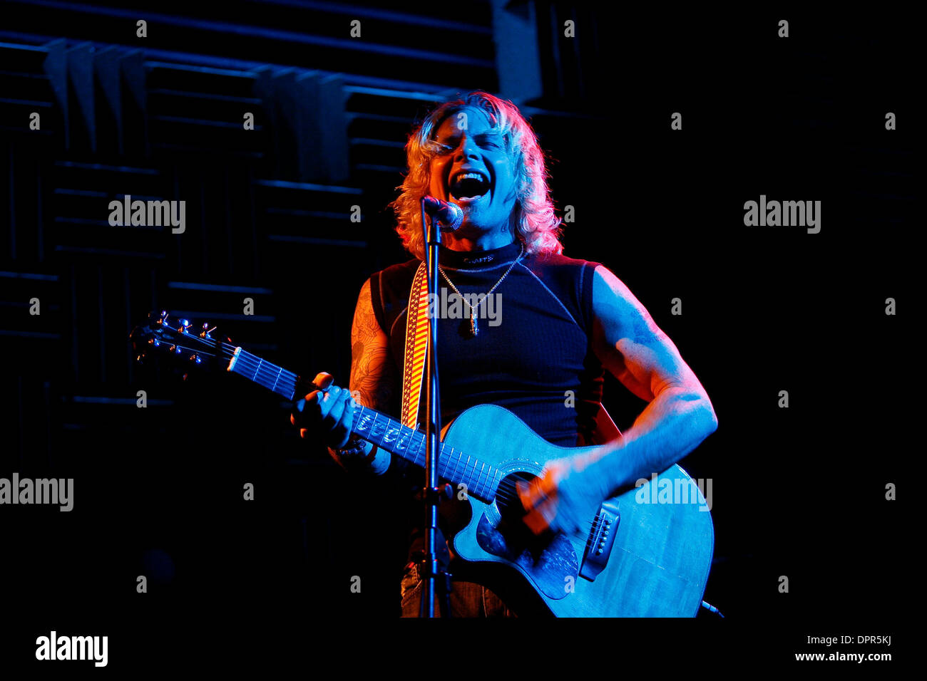 Mar 26, 2009 - New York, New York, USA - JEFFREY STEELE performing at ...