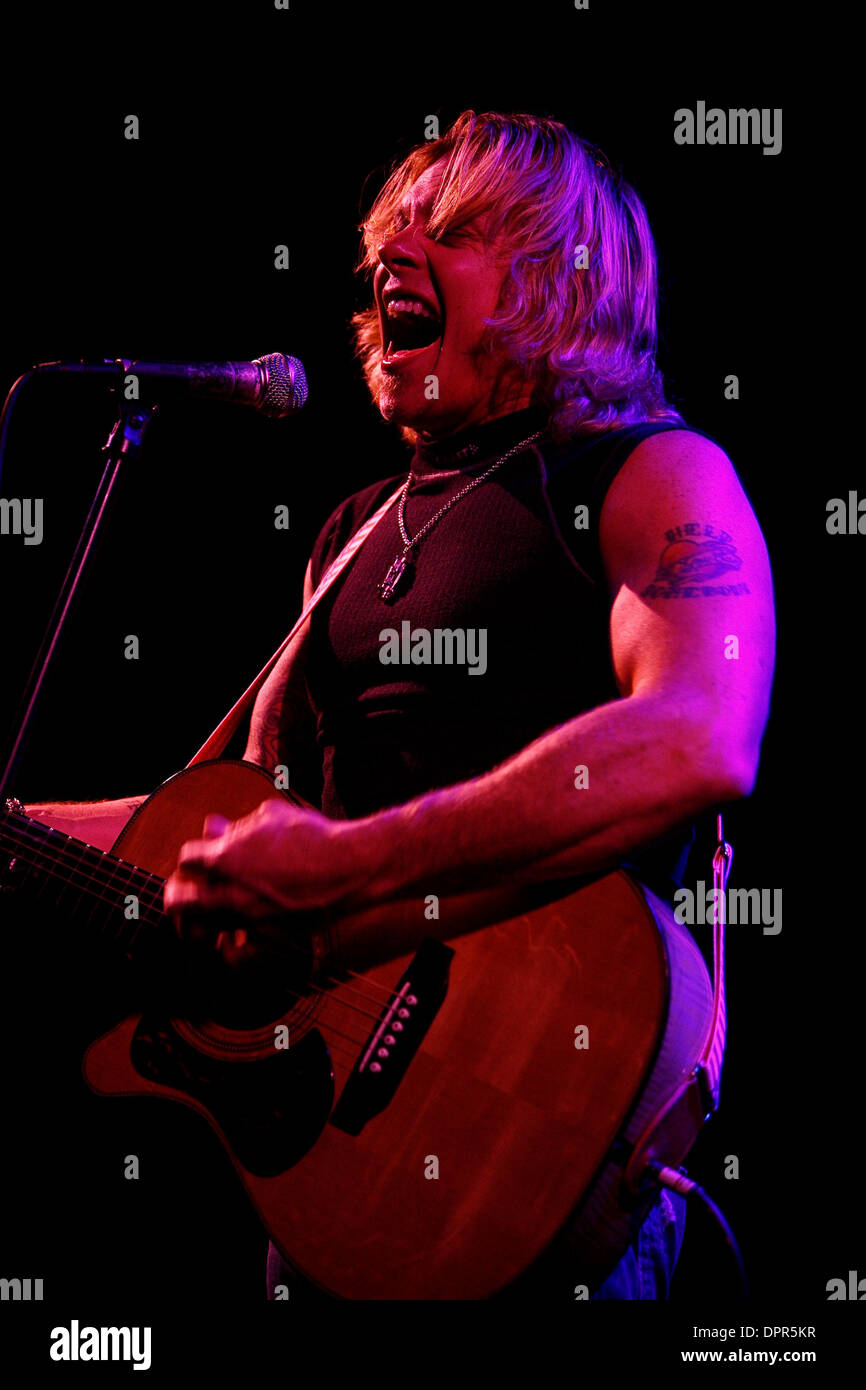 Mar 26, 2009 - New York, New York, USA - JEFFREY STEELE performing at ...