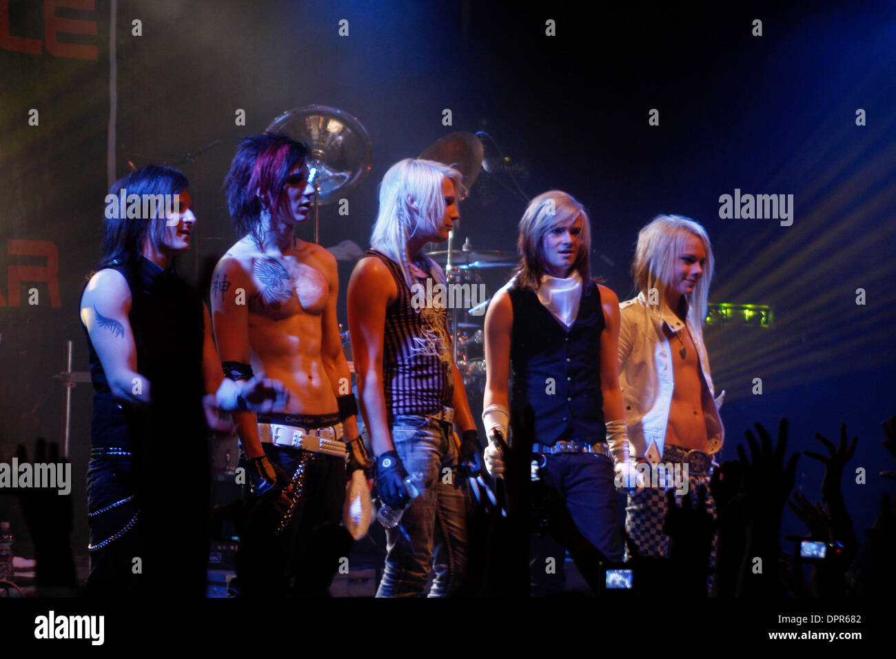 Apr 24, 2009 - New York, New York, USA - 'Cinema Bizarre' performing at ...