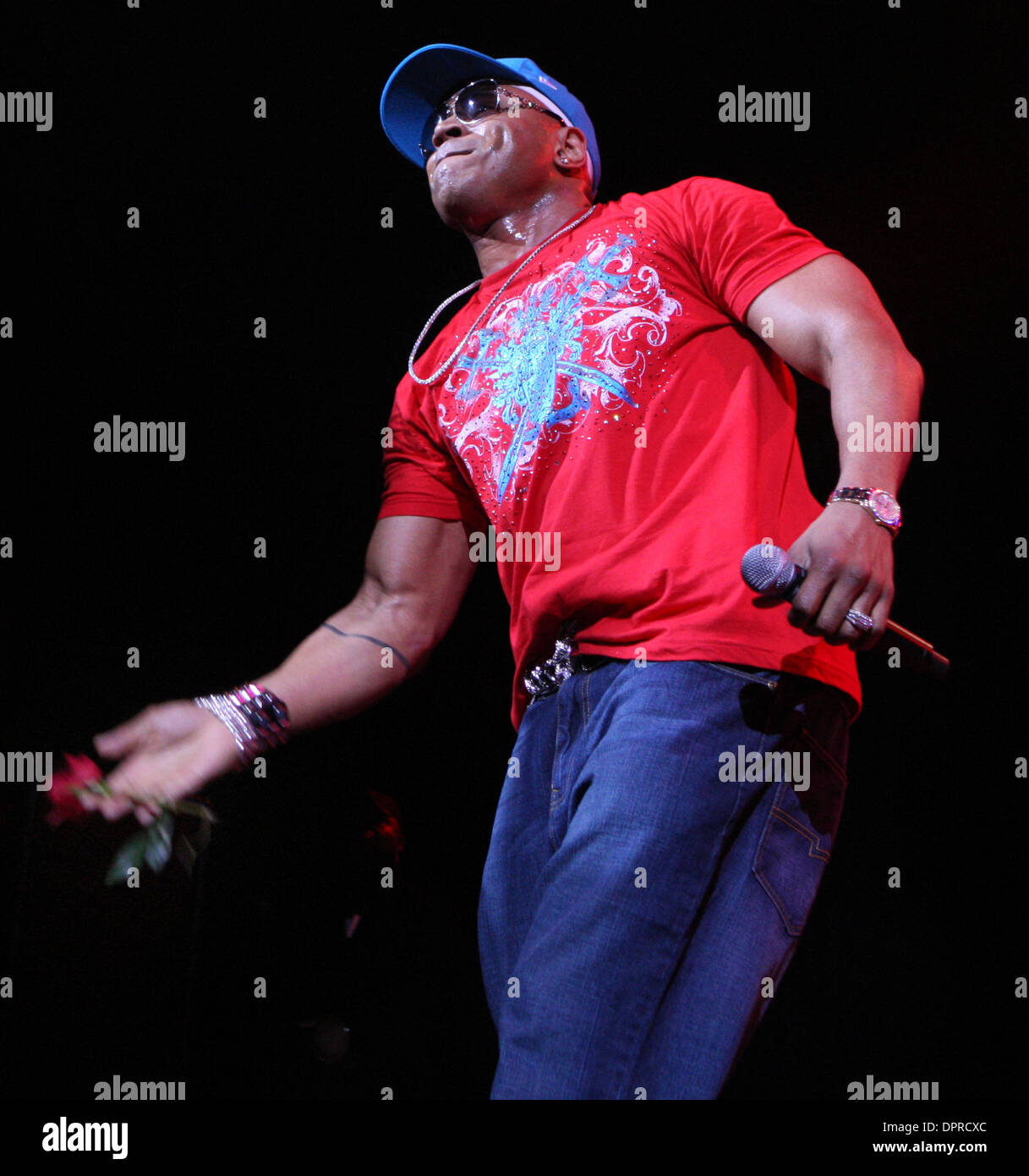 Ll cool j in the house hi-res stock photography and images - Alamy