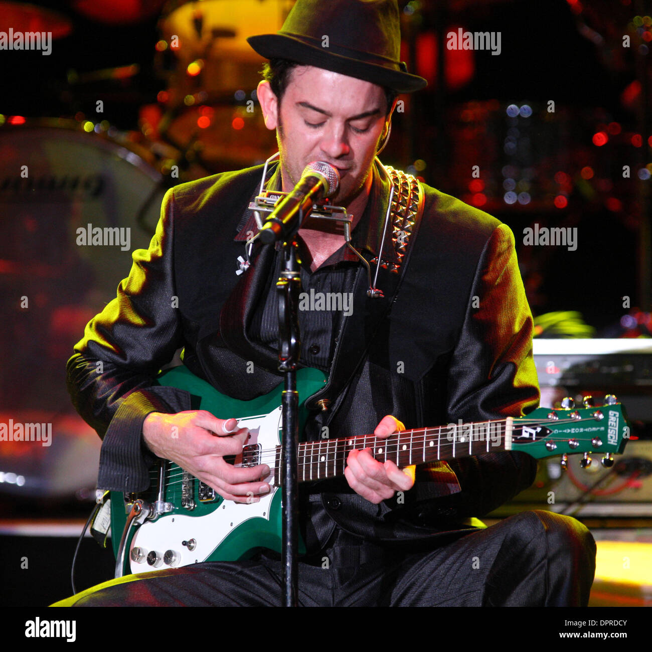 Apr 04, 2009 - Atlantic City, New Jersey, USA - Lead singer, GARRETT ...