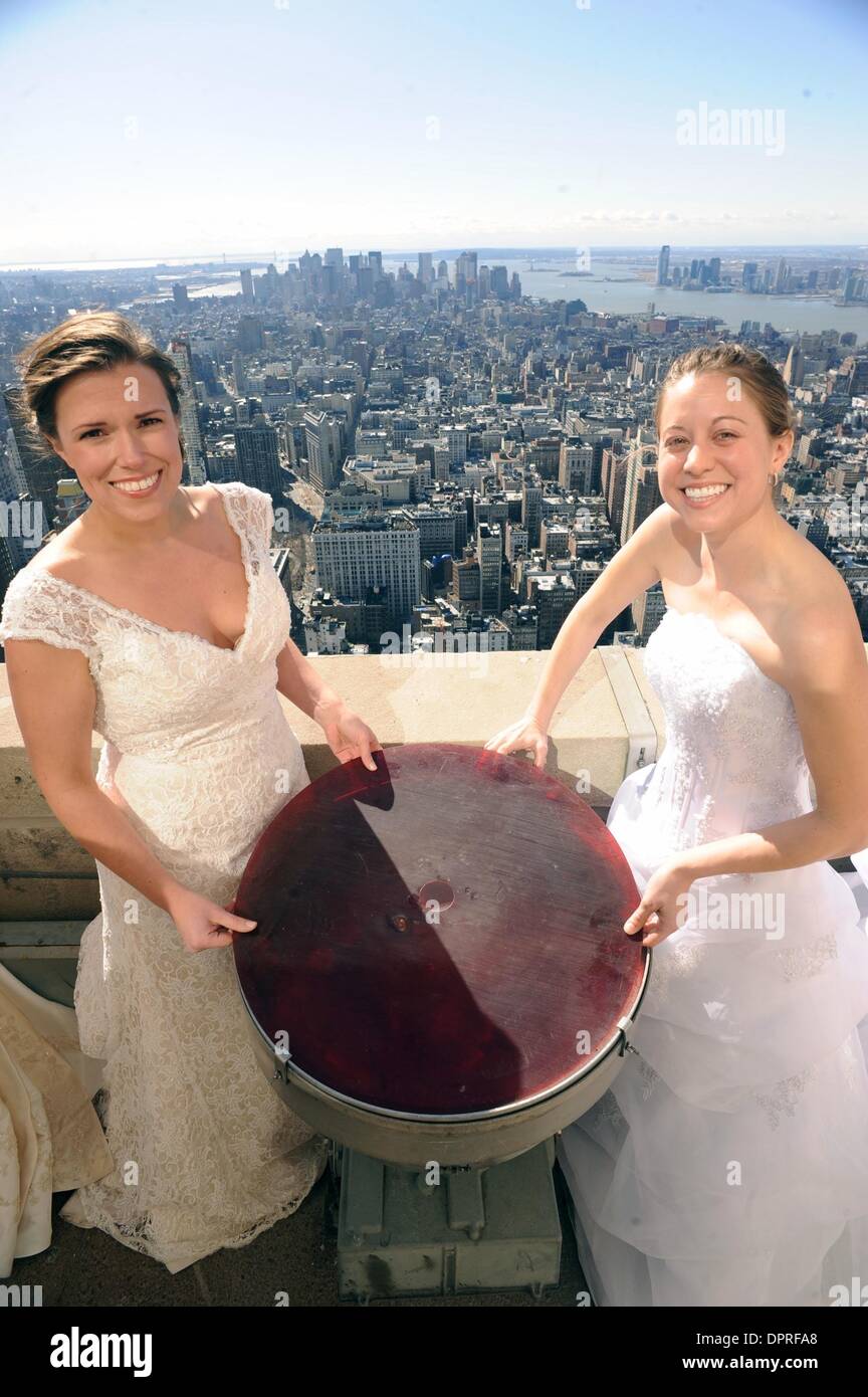 Feb 13, 2009 - Manhattan, New York, USA - ANNIE BURNS and HEIDI LANDRY ...