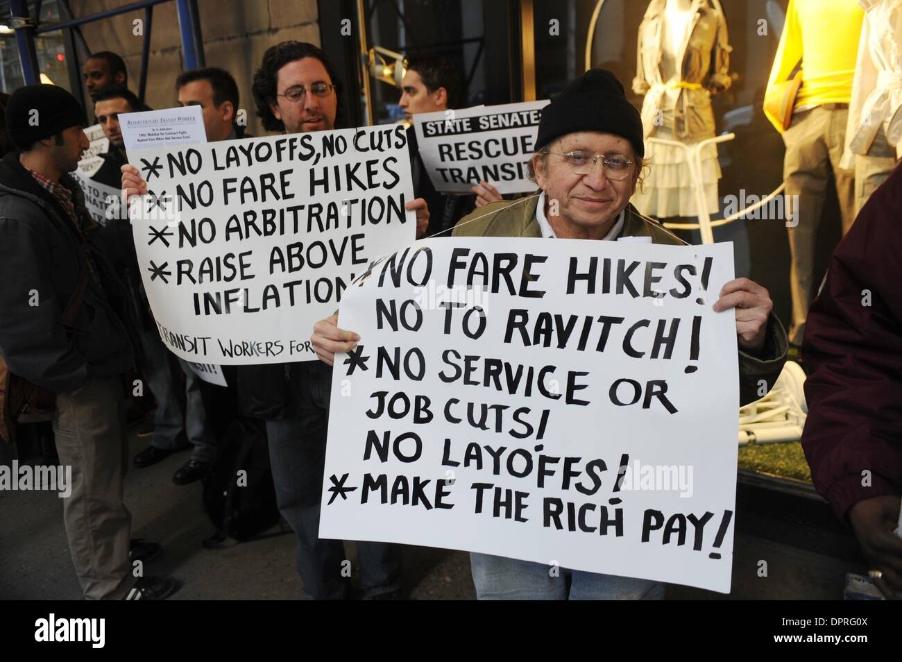 Mar 25, 2009 - Manhattan, New York, USA - Conductor John Ferretti (C ...