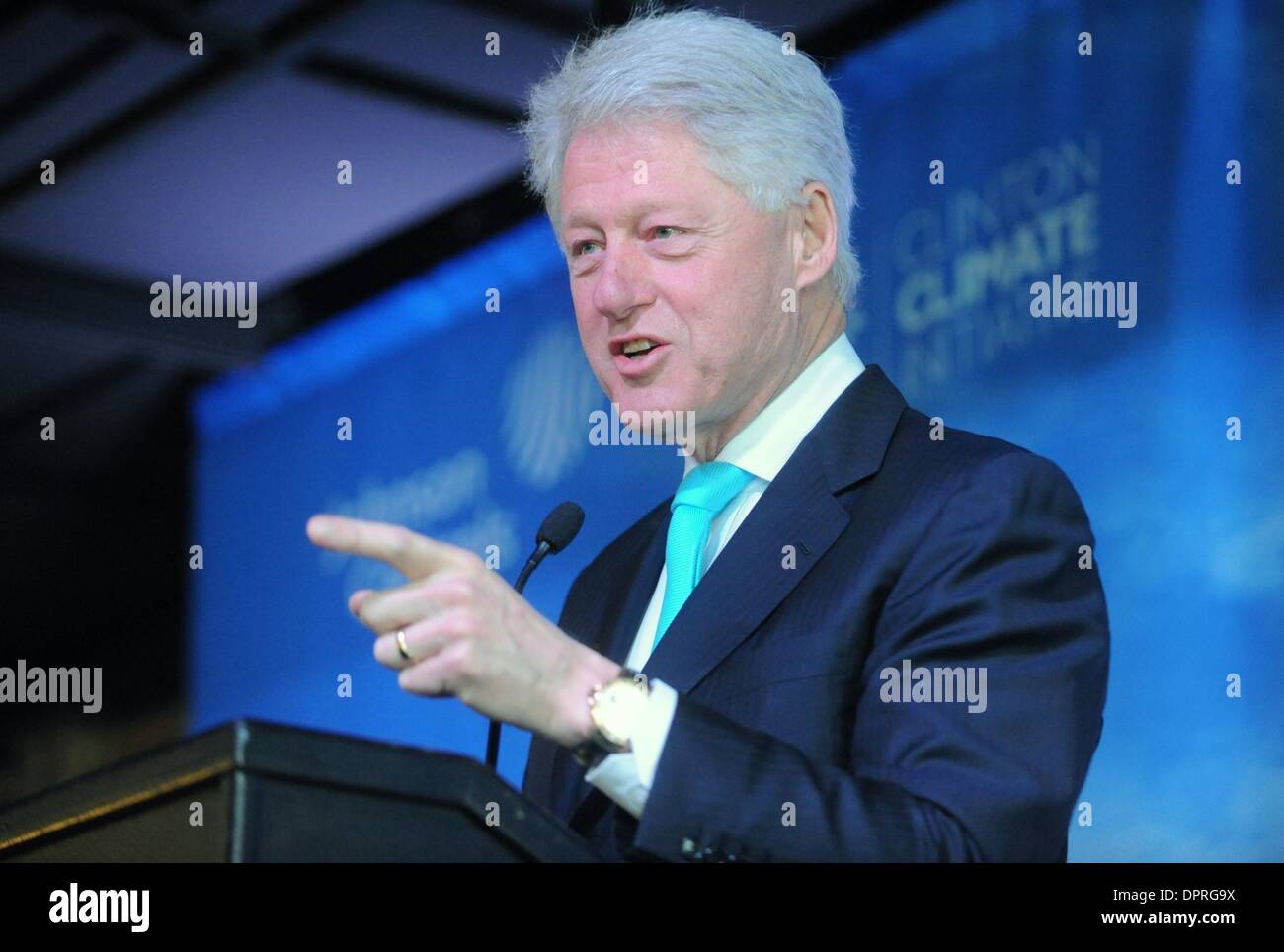 Apr 06, 2009 - Manhattan, New York, USA - President BILL CLINTON ...