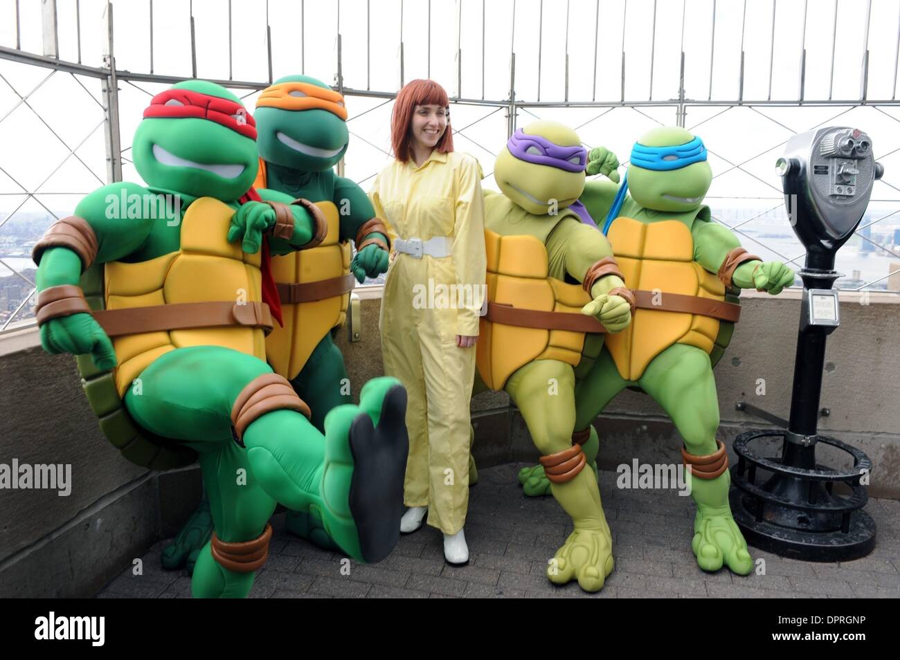 Teenage mutant ninja turtles tmnt hi-res stock photography and images ...