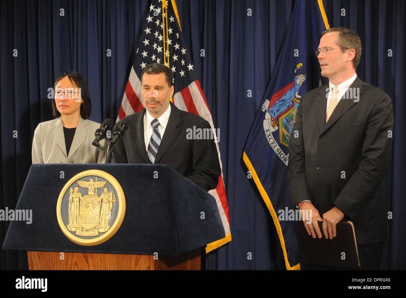 May 03, 2009 - Manhattan, New York, USA - Governor DAVID PATERSON (C ...
