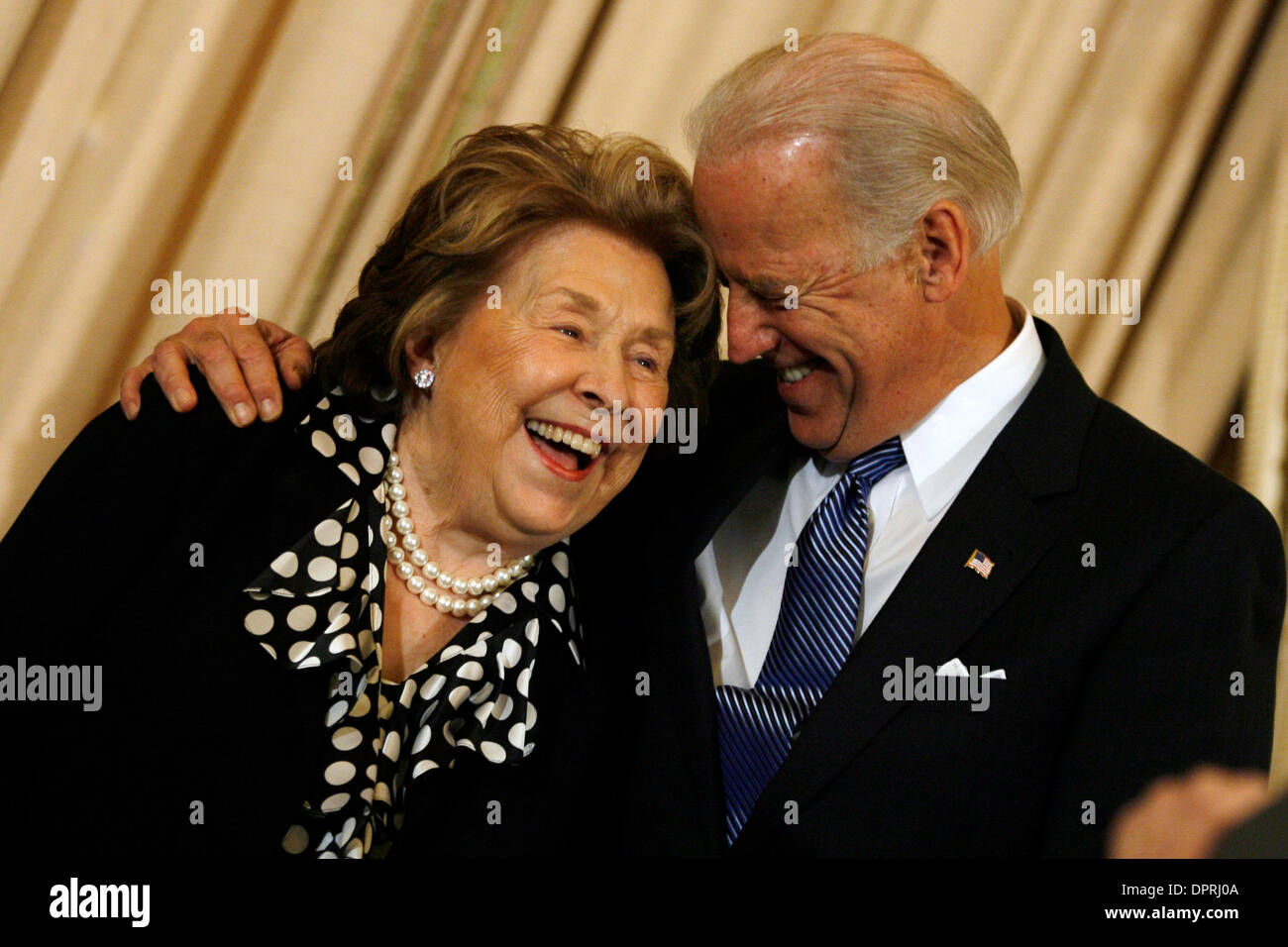 Hillary with mother dorothy rodham hi-res stock photography and images ...