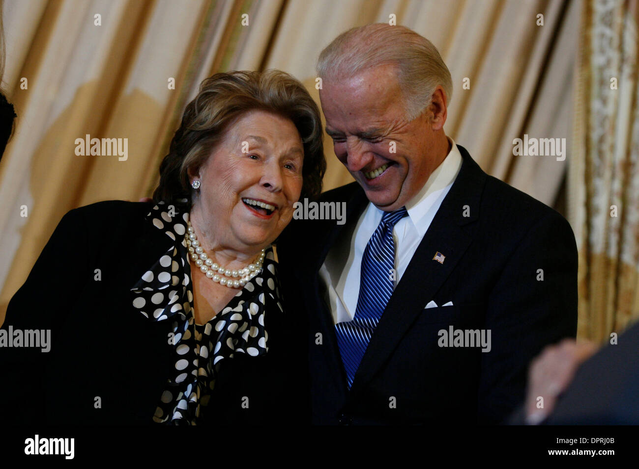 Hillary with mother dorothy rodham hi-res stock photography and images ...