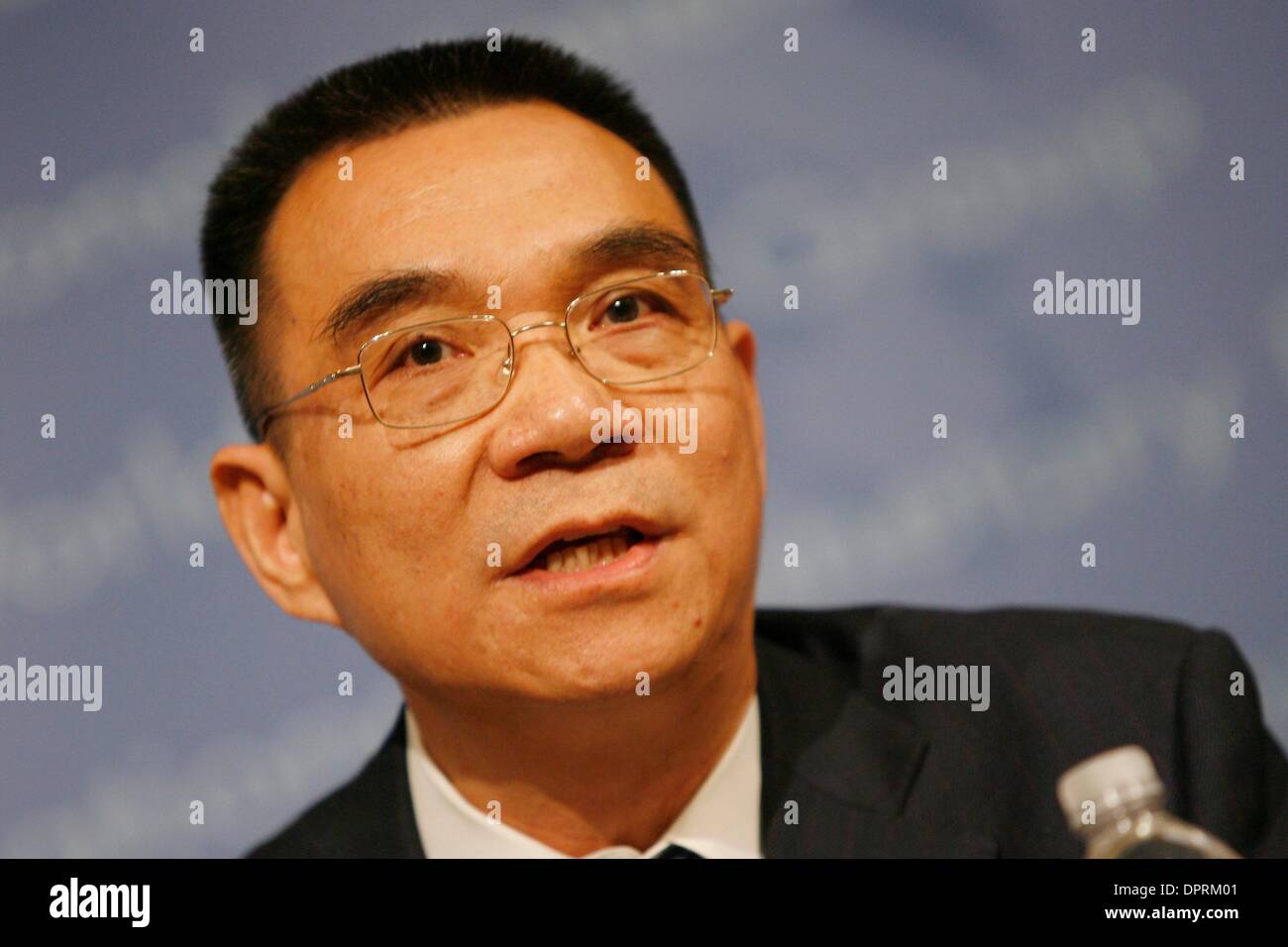 World bank chief economist hi-res stock photography and images - Alamy