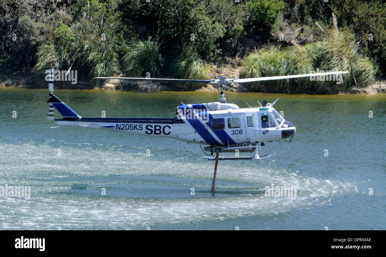 Jesusita fire hi-res stock photography and images - Alamy