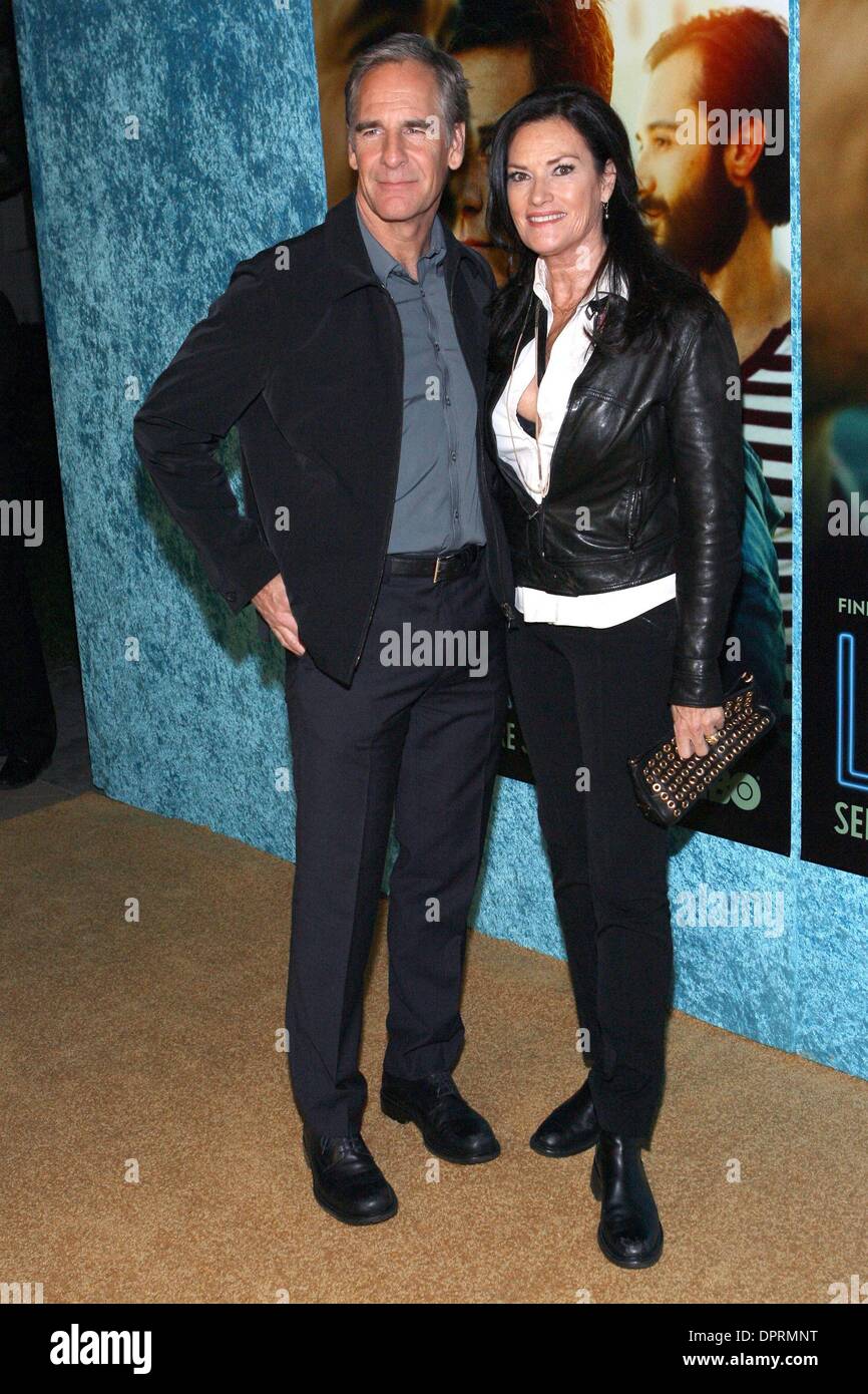Los Angeles, California, USA. 15th Jan, 2014. Scott Bakula arriving at ...