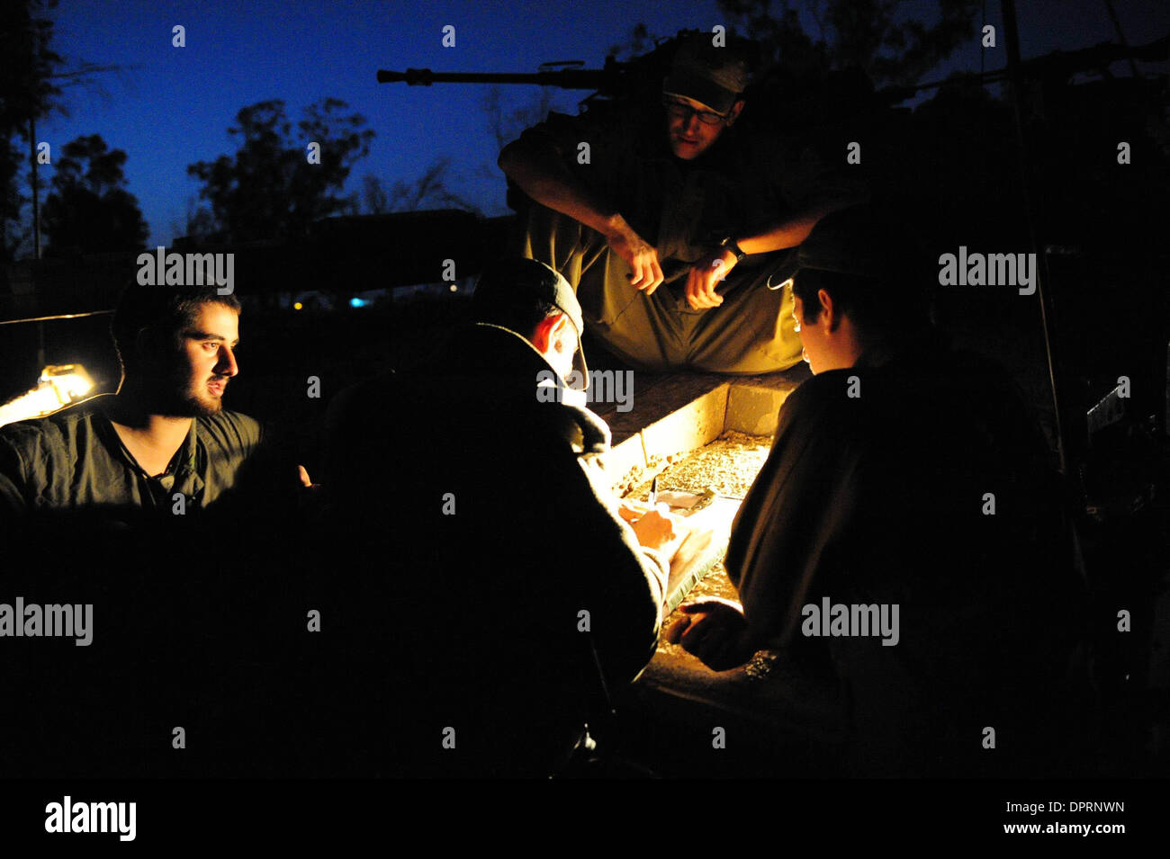 Dec 28, 2008 - Gaza Border, Israel - Thousands of Israeli soldiers ...