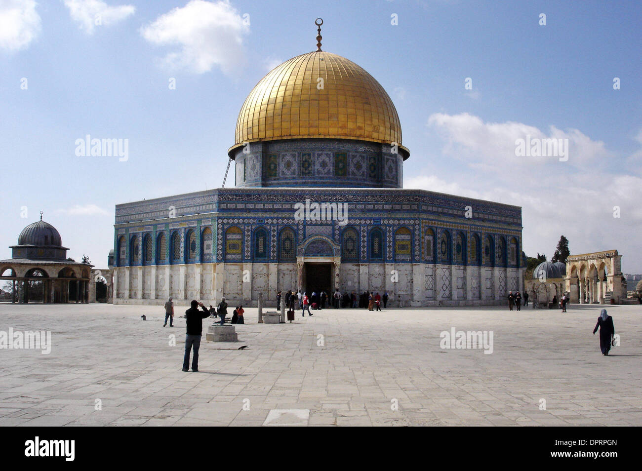 Pinnacle of the temple jerusalem hi-res stock photography and images ...