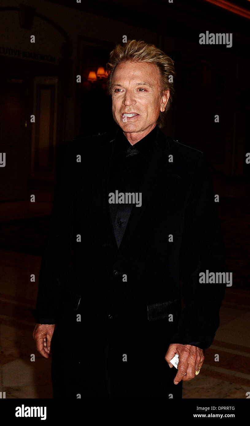Feb 28, 2009 - Las Vegas, Nevada, USA - Entertainer SIEGFRIED arrives ...