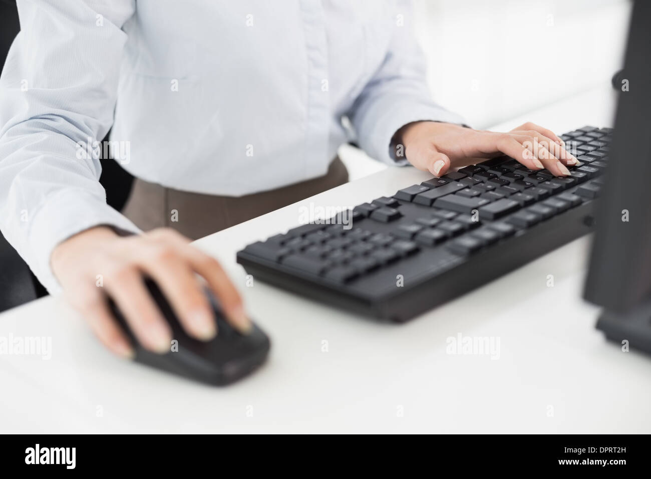 Hands and computer keyboard hi-res stock photography and images - Alamy
