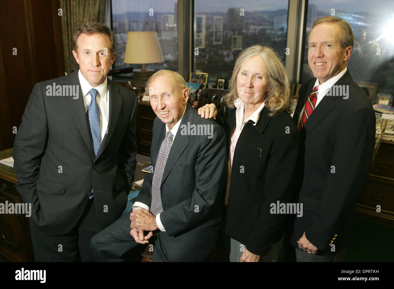 Dec 06, 2008 - Los Angeles, California, USA - JOHN EDWARD ANDERSON with ...