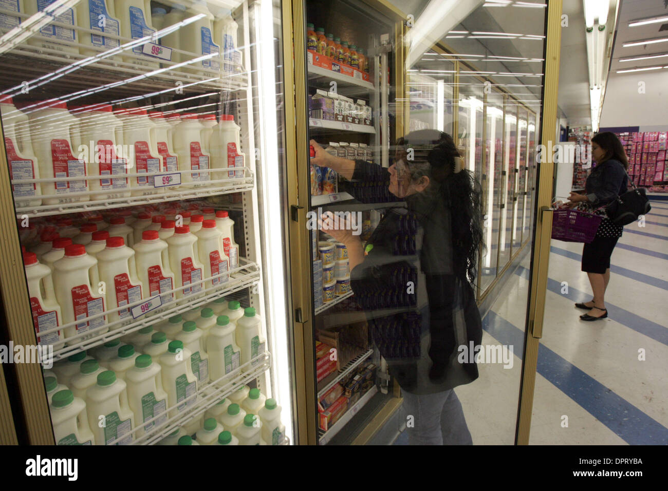 99 cents store hi-res stock photography and images - Alamy