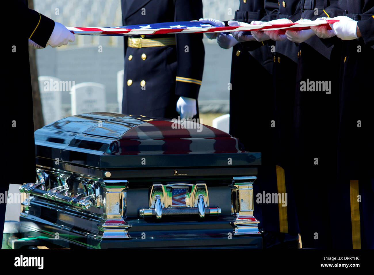 United states flag casket hi-res stock photography and images - Alamy
