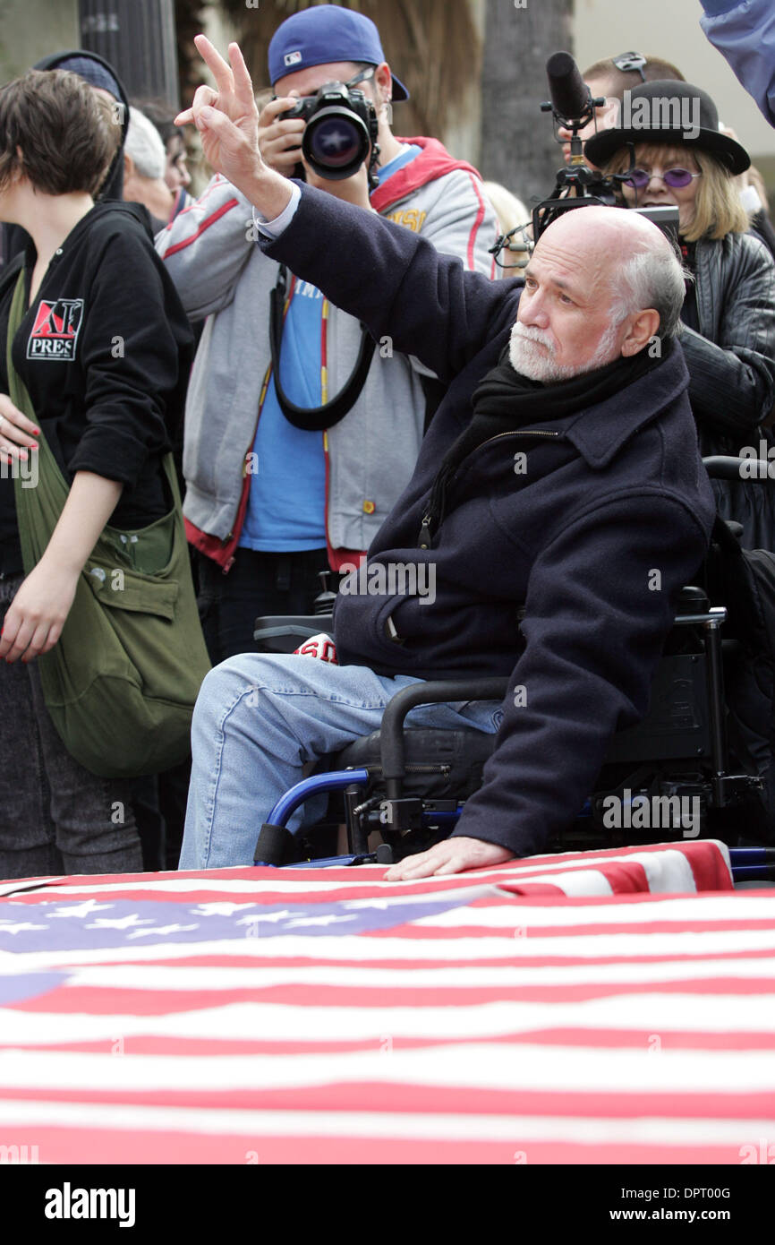 Ron kovic, marine hi-res stock photography and images - Alamy