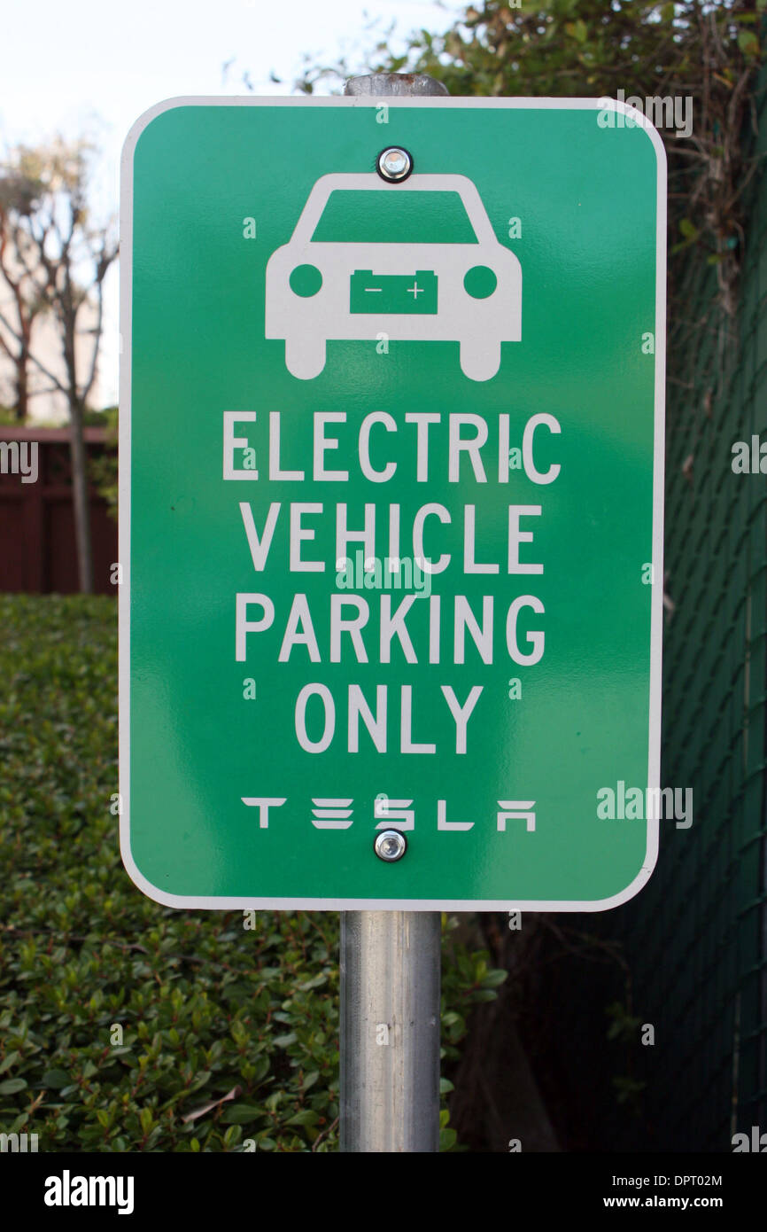 London corporate logos hi-res stock photography and images - Alamy