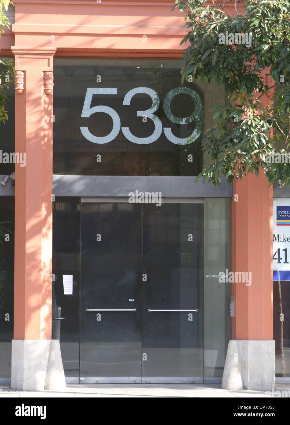 Twitter headquarters hi-res stock photography and images - Alamy