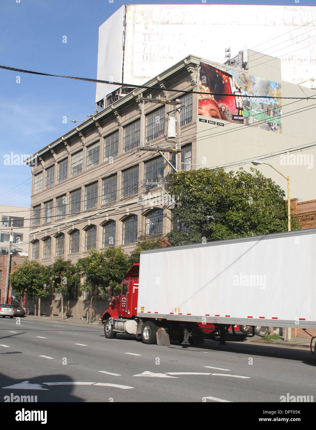 Apr 01, 2009 - San Francisco, California, USA - Worldwide HQ of Twitter ...