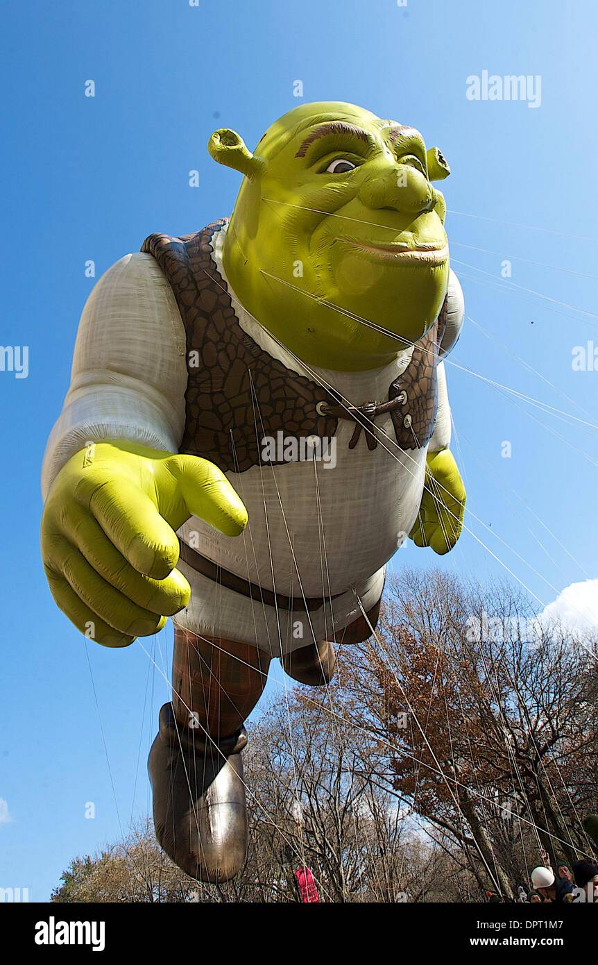 November 27, 2008: Shrek Balloon..The Macy's Thanksgiving Day Parade in ...