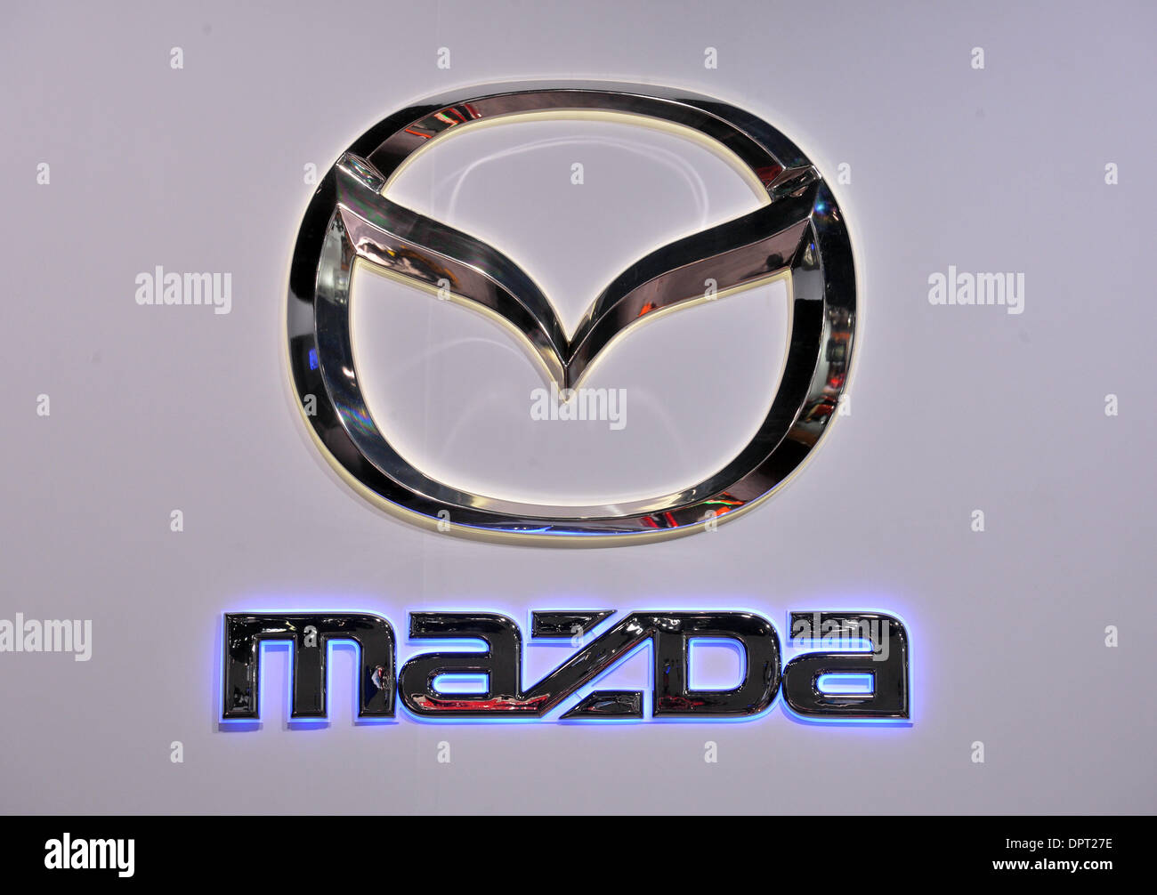 Mazda Logo Stock Photos & Mazda Logo Stock Images - Alamy
