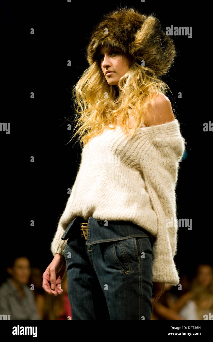 Feb 26, 2009 - Buenos Aires, Argentina - A model walks the runway ...