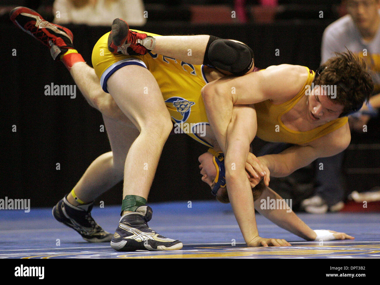 Las Lomas' Sean Dougherty, right, battles Clovis' Zach Nevills during ...