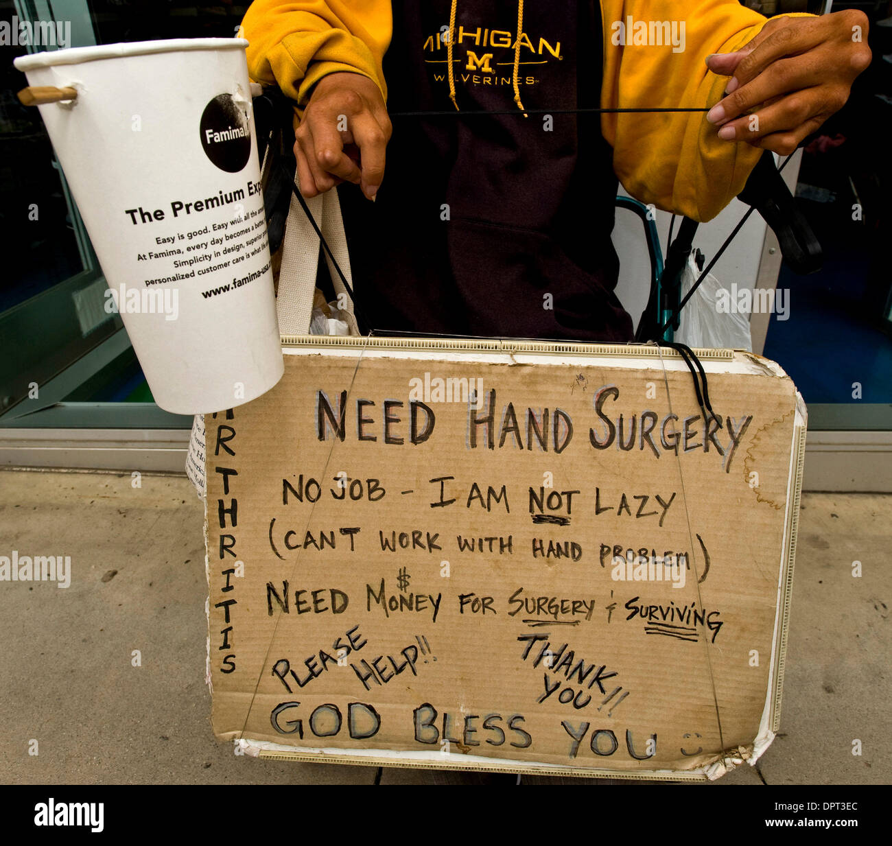 Homeless in santa monica usa hi-res stock photography and images - Alamy