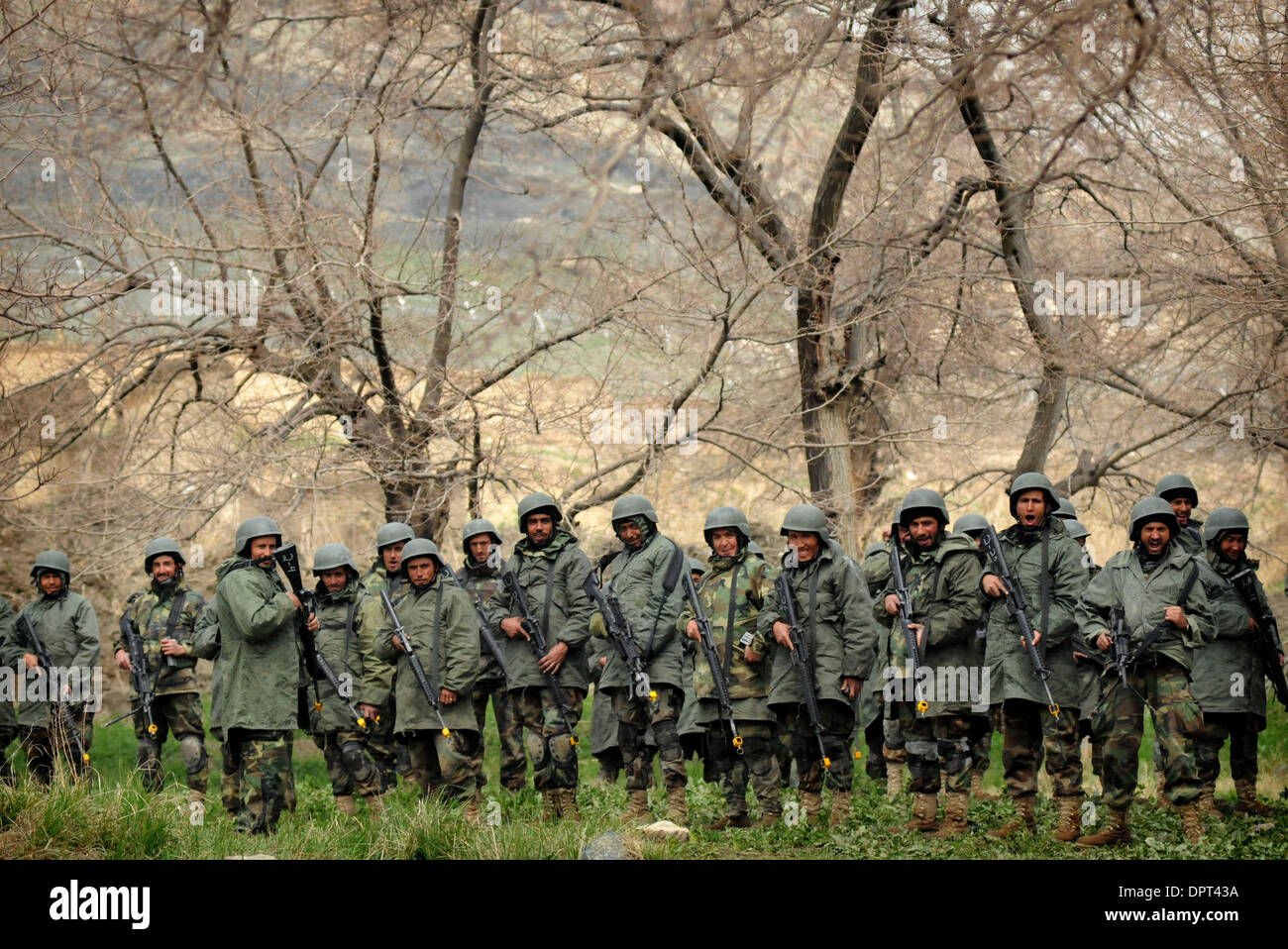 Apr 08, 2009 - Camp Morehead, Afghanistan - Afghan Commandos shout ...