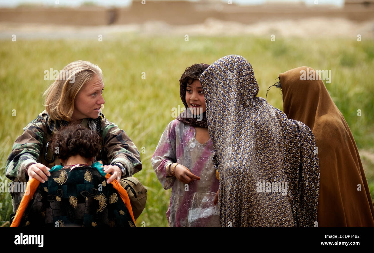 Girl commando hi-res stock photography and images - Alamy