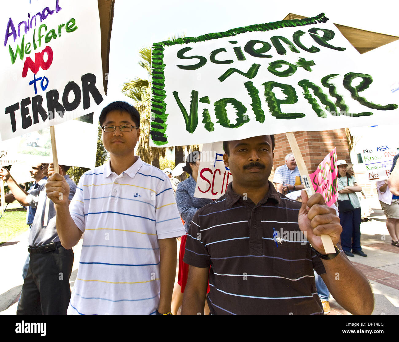 Experimentation animals hi-res stock photography and images - Alamy