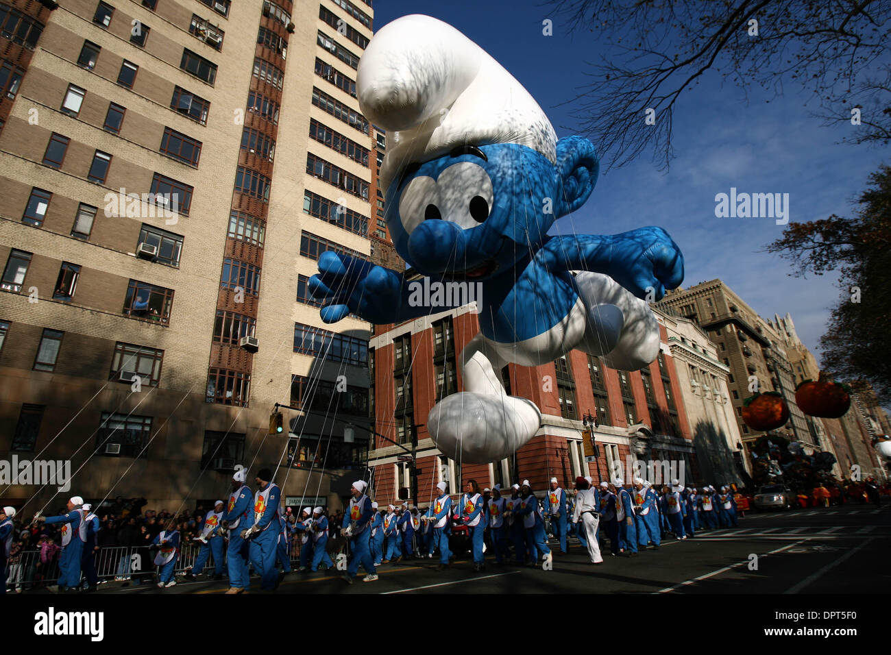 Smurf balloon hi-res stock photography and images - Alamy