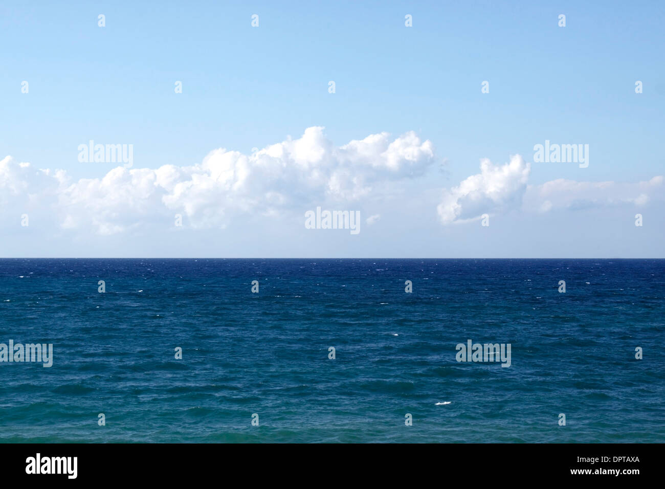Empty seascape hi-res stock photography and images - Alamy