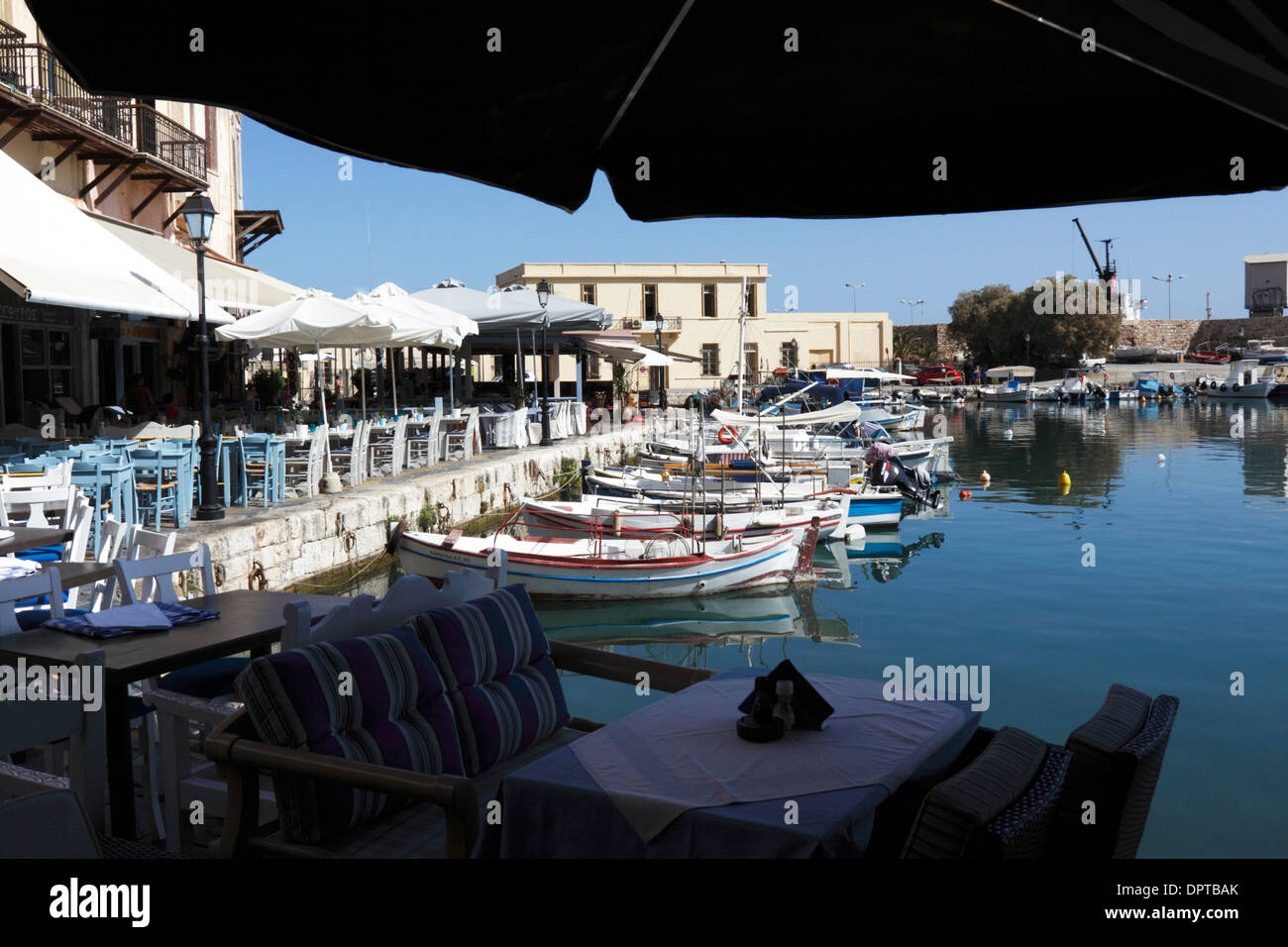 QUAYSIDE RESTAURANTS IN THE VENETIAN HARBOUR AT RETHYMNON. CRETE Stock ...