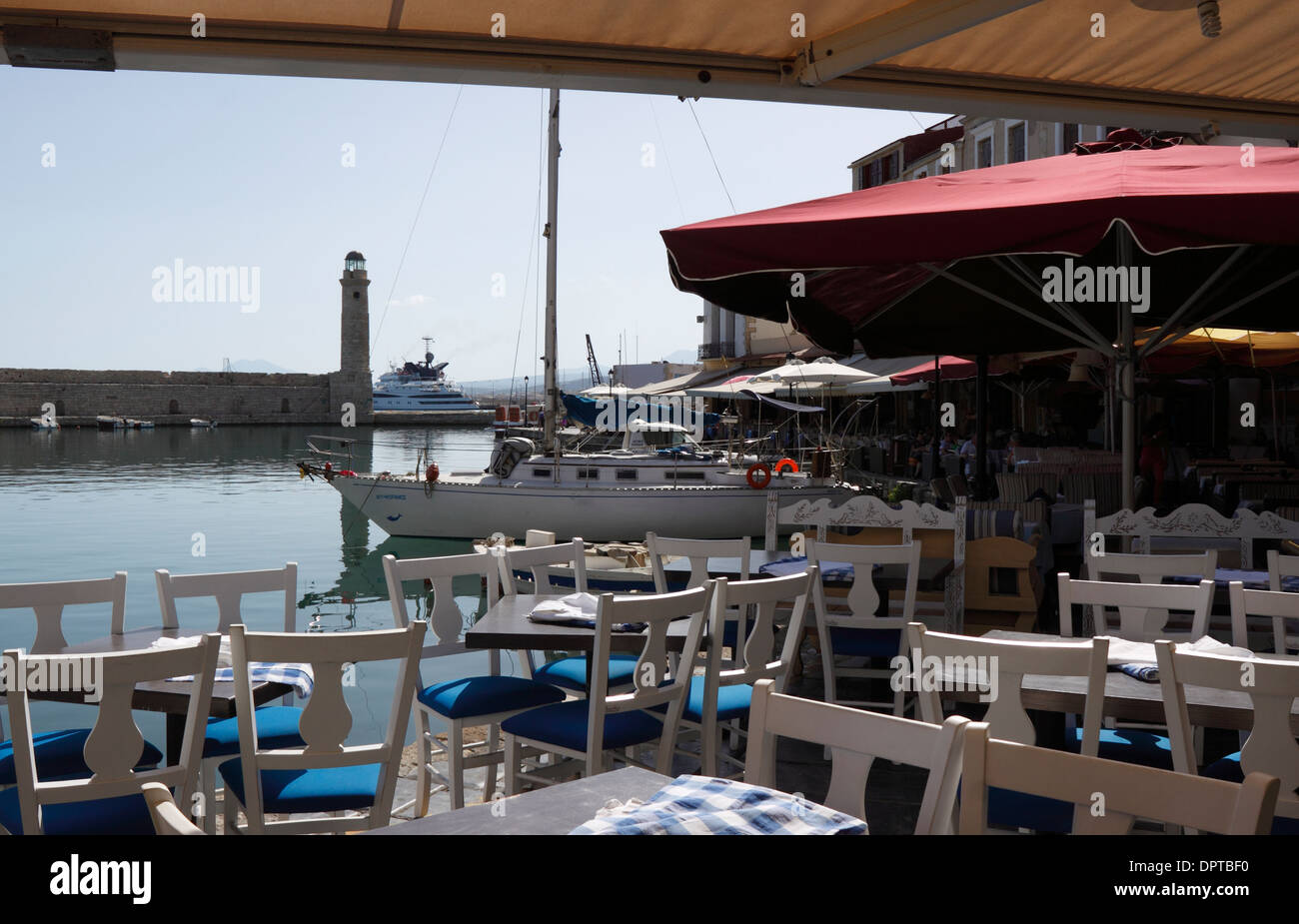 THE VENETIAN HARBOUR AT RETHYMNON ON THE GREEK ISLAND OF CRETE Stock ...