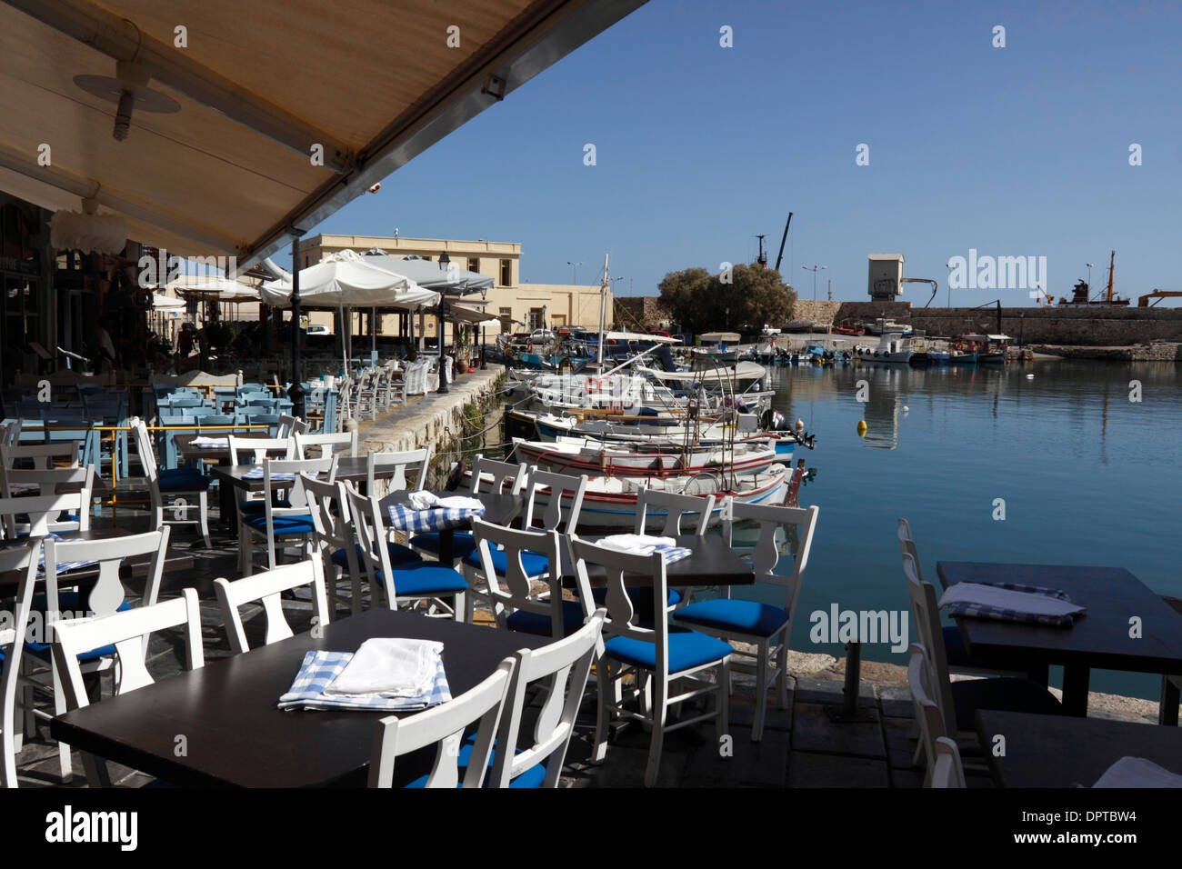 RETHYMNON. CRETE. QUAYSIDE RESTAURANTS Stock Photo - Alamy