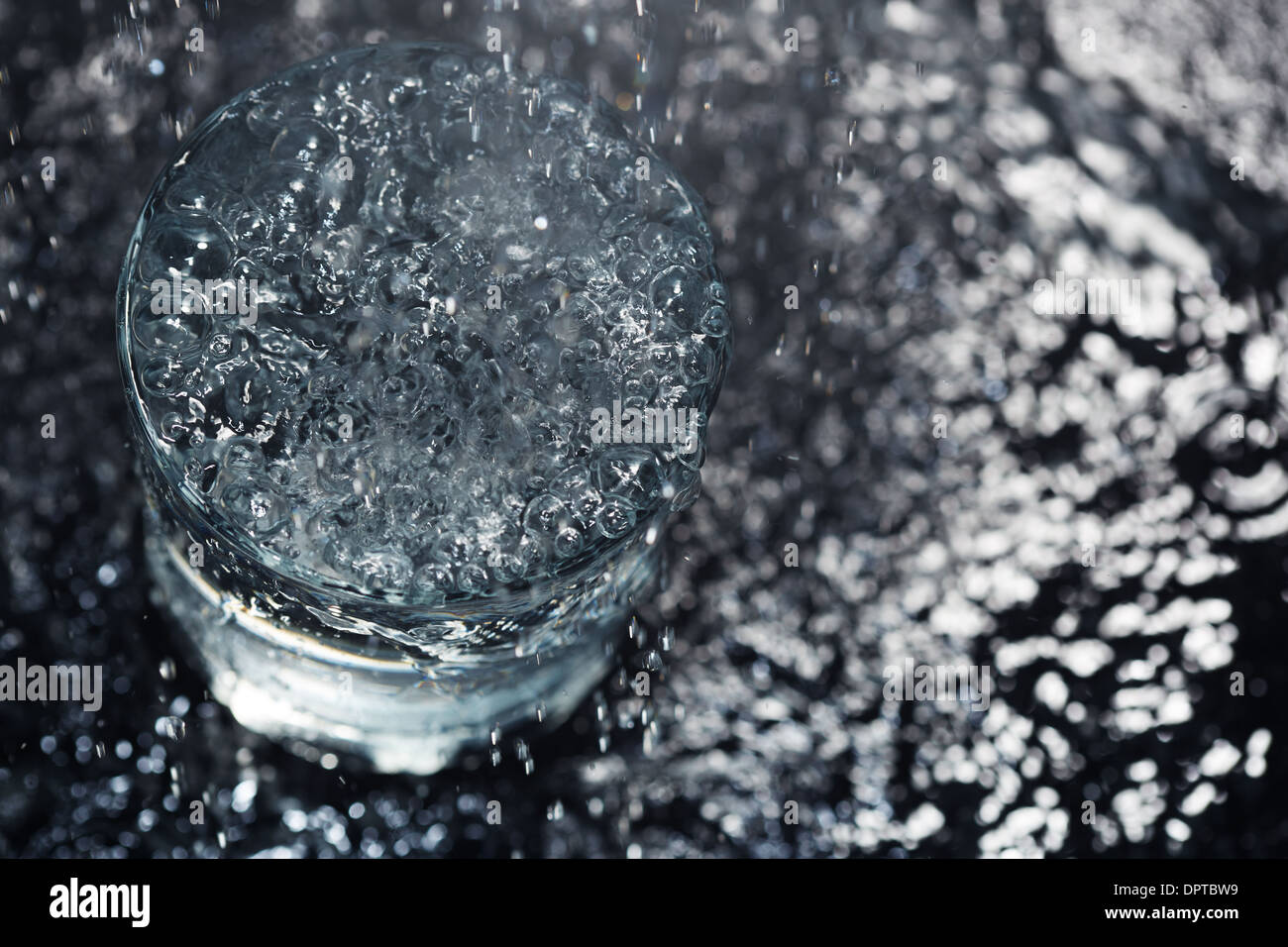 Glass under water wet hi-res stock photography and images - Alamy