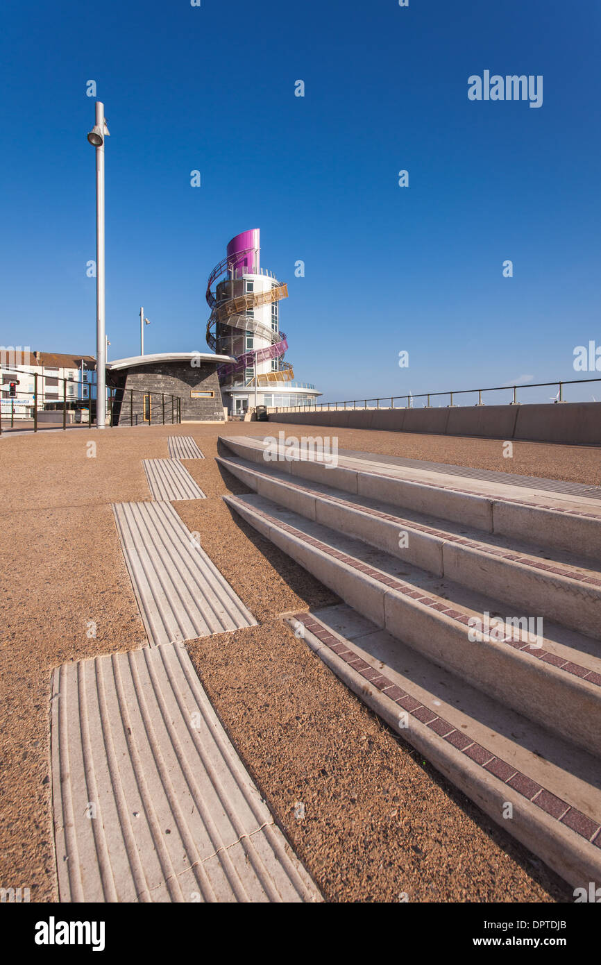Cleveland scenic vertical hi-res stock photography and images - Alamy