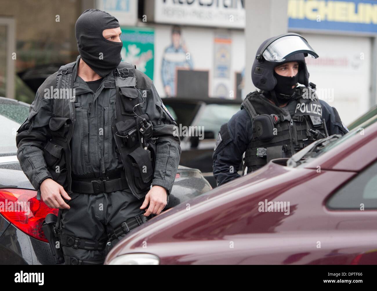 Frankfurt Main, Germany. 16th Jan, 2014. Special police forces (SEK ...