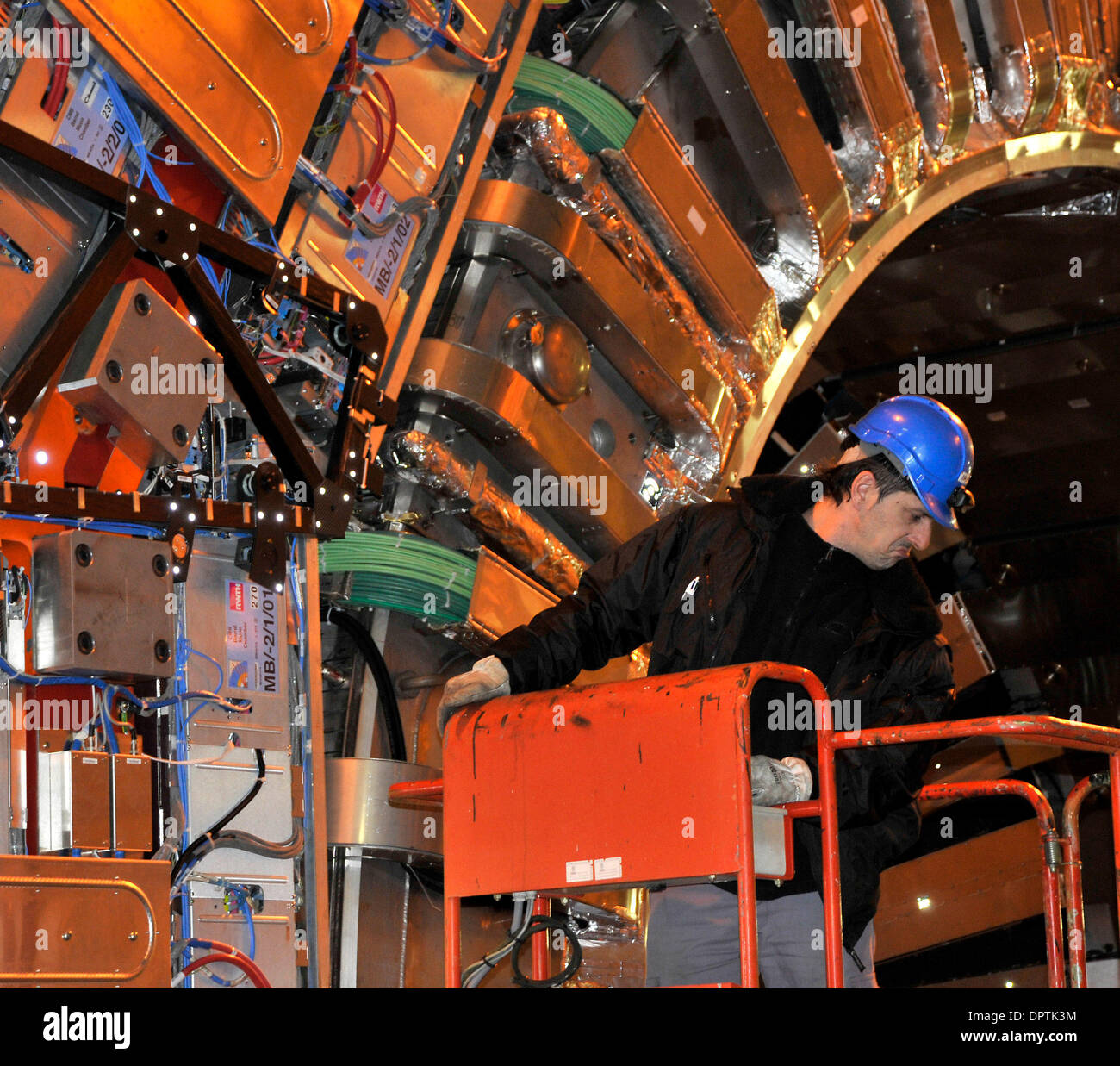 Jan 12, 2009 - Geneva, Switzerland - The CMS (Compact Muon Solenoid ...