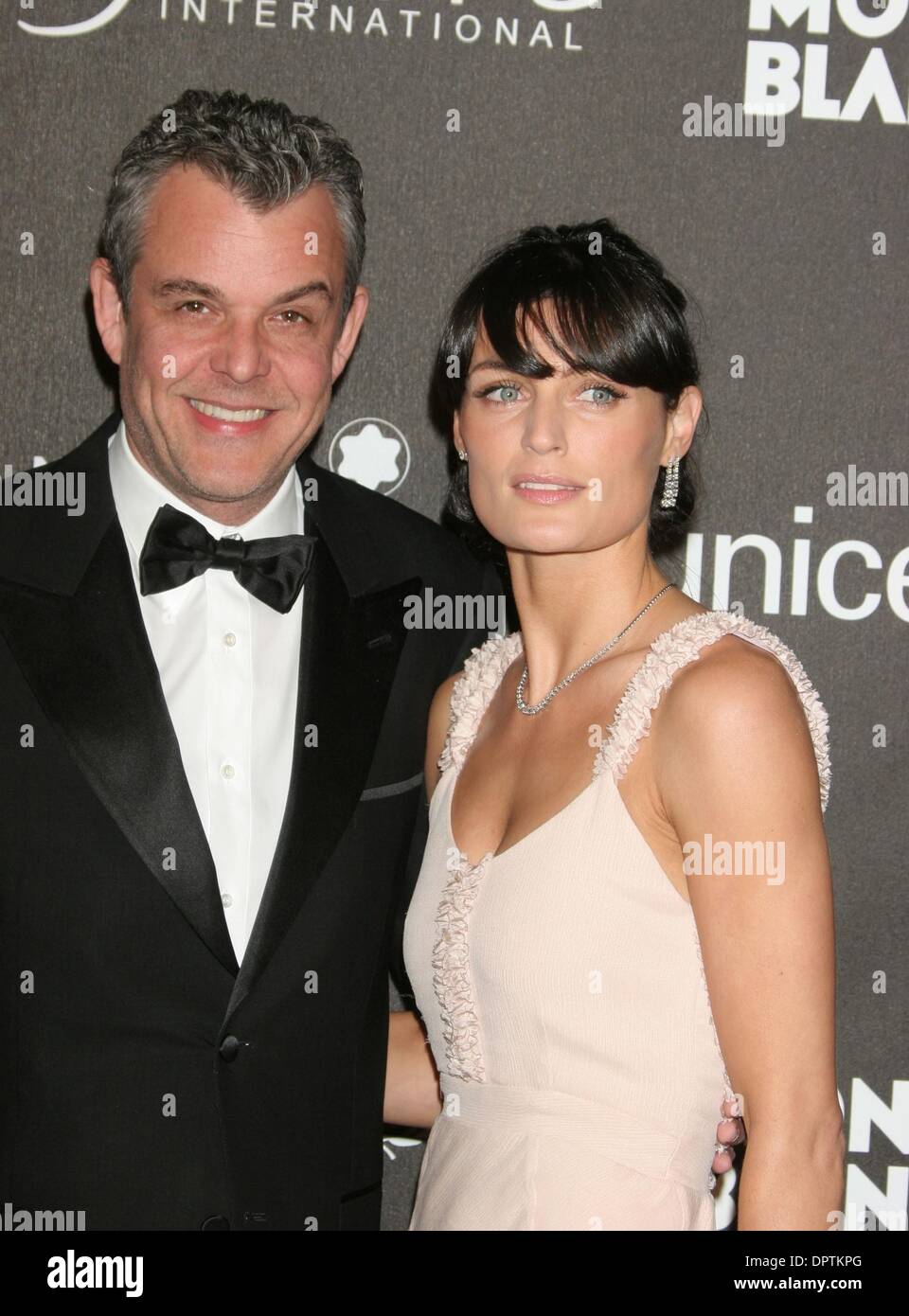 Feb 20, 2009 - Los Angeles, California, USA - Actor DANNY HUSTON and ...
