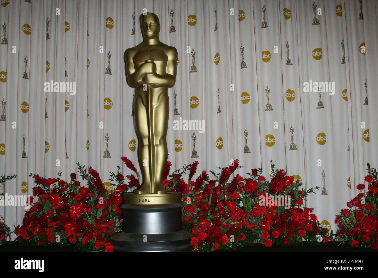 Oscar statuette academy awards hi-res stock photography and images - Alamy