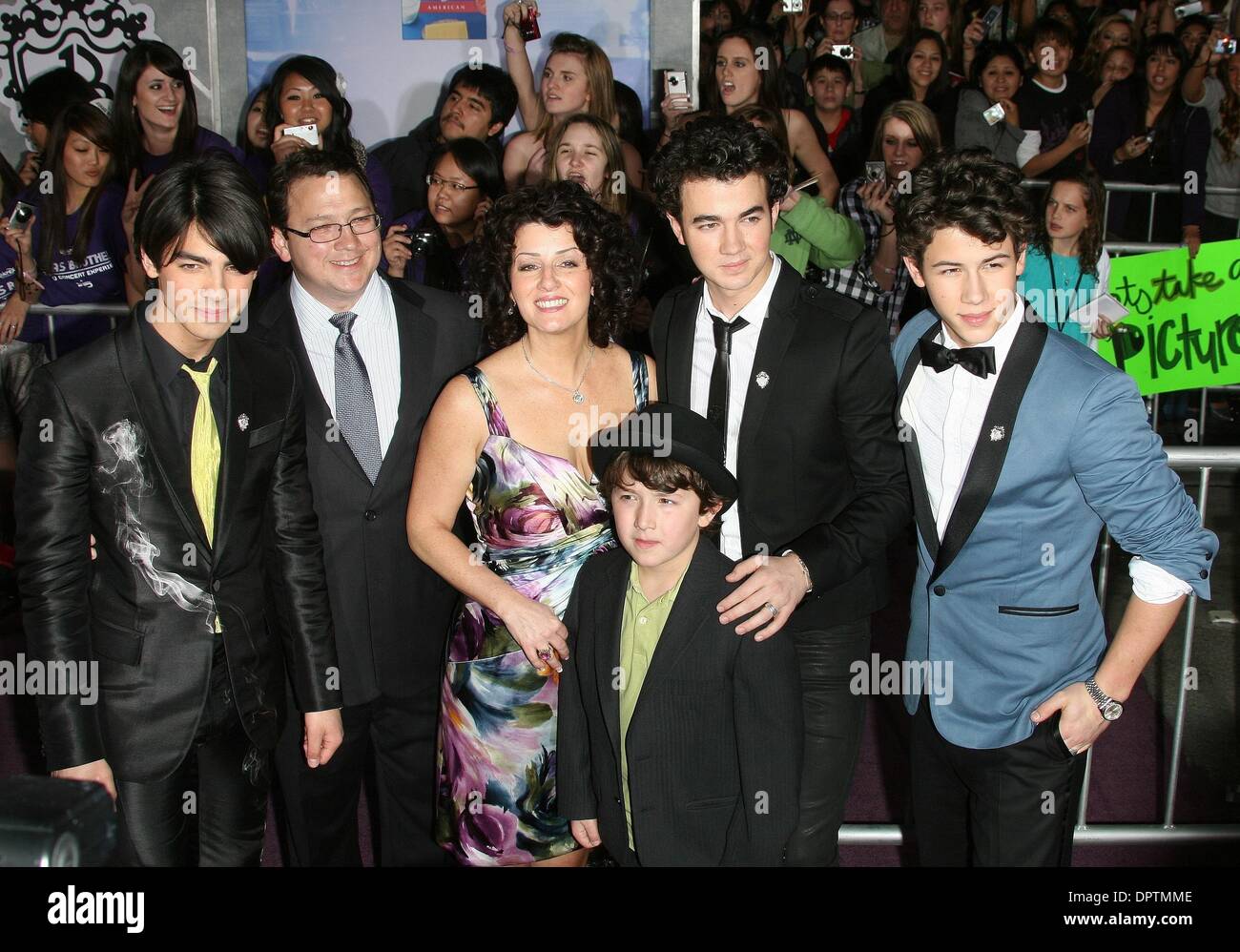 Kevin jonas family hi-res stock photography and images - Alamy
